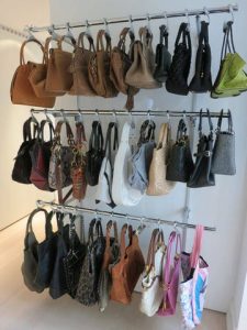 Comment ranger ses sacs à main ? 7 astuces pour gagner de la place